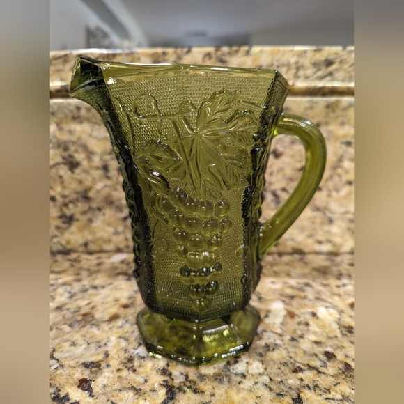 Anchor Hocking | Kitchen | Vintage 96s Anchor Hocking Green Pitcher ...